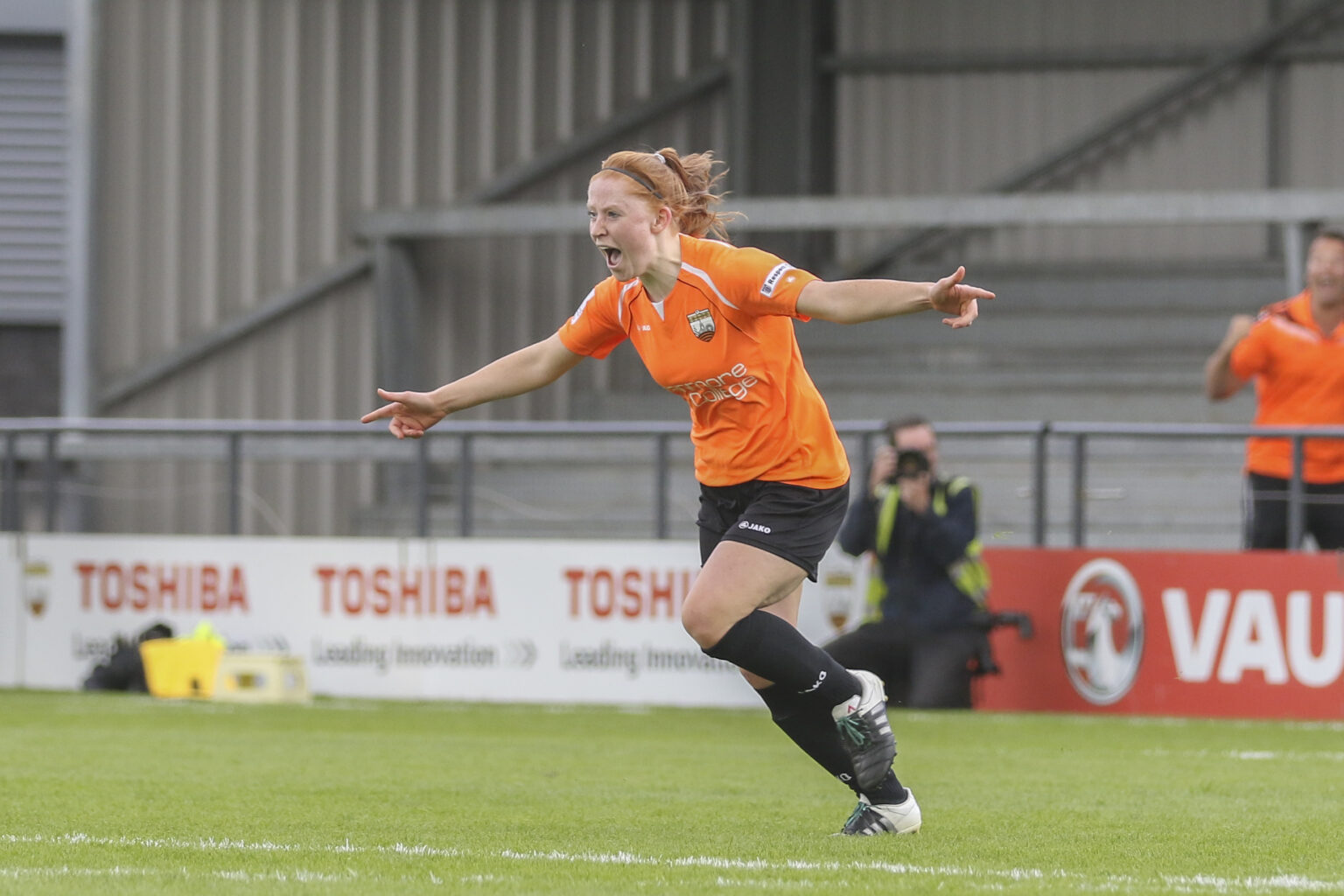 About Club - London BEES