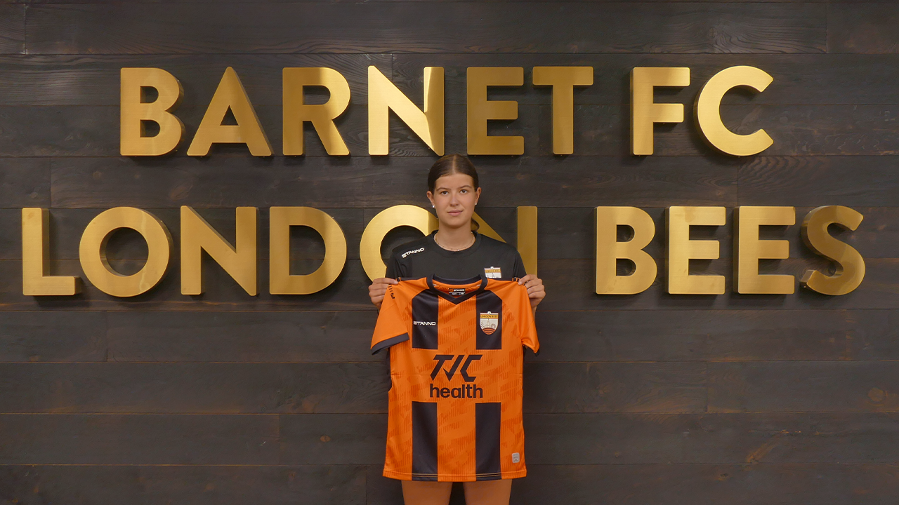 FRANCESCA VIGO JOINS THE BEES ON LOAN - London BEES